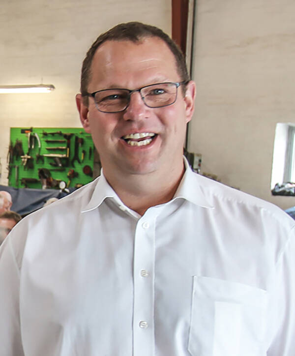 Carstens Maskinværksted byder på øl og pølser - Gråsten Avis