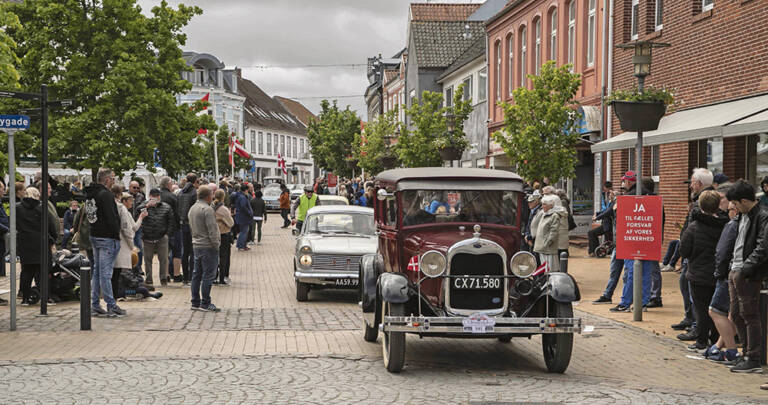 Oldtimerløb BilerTorvet_1 - Gråsten Avis